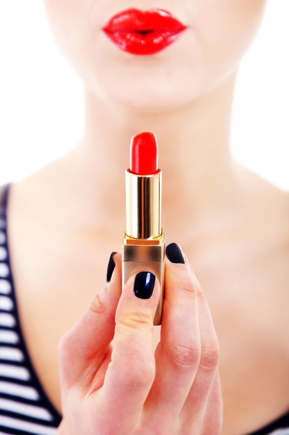 How To Apply Lipstick On Small Lips - Beverly Hills MD