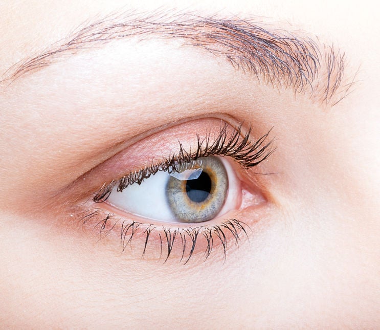Soothe Eyelid Cysts With These At-Home Tricks